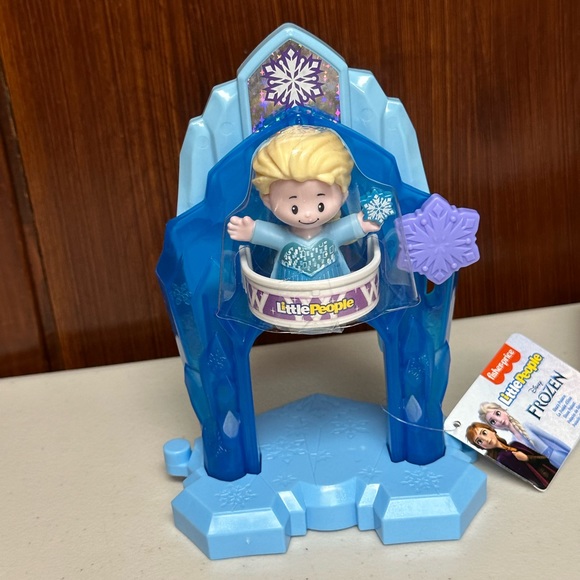 Fisher-Price | Toys | Fisher Price Portable Little People Frozen ...